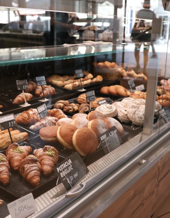 DOMOV - Kavarna Rolca